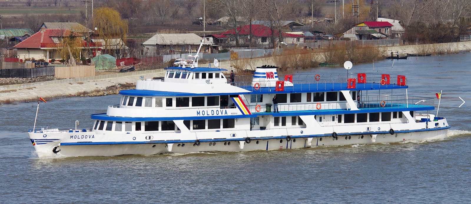 Plimbare pe Dunare cu vaporul 3.5 h dus Tulcea - Sulina | BookTes