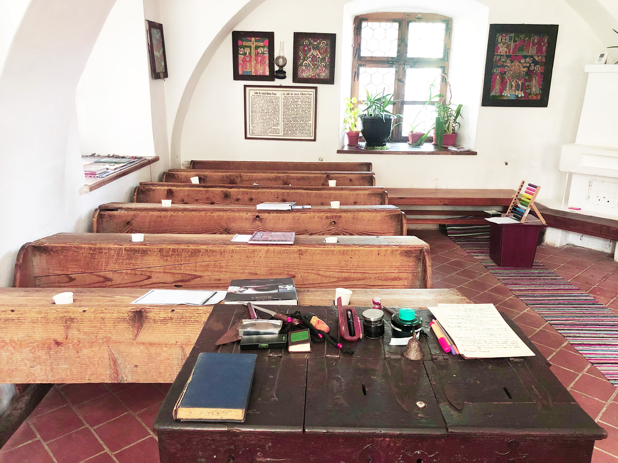 Muzeul Prima Scoala Romaneasca - Brasov | BookTes