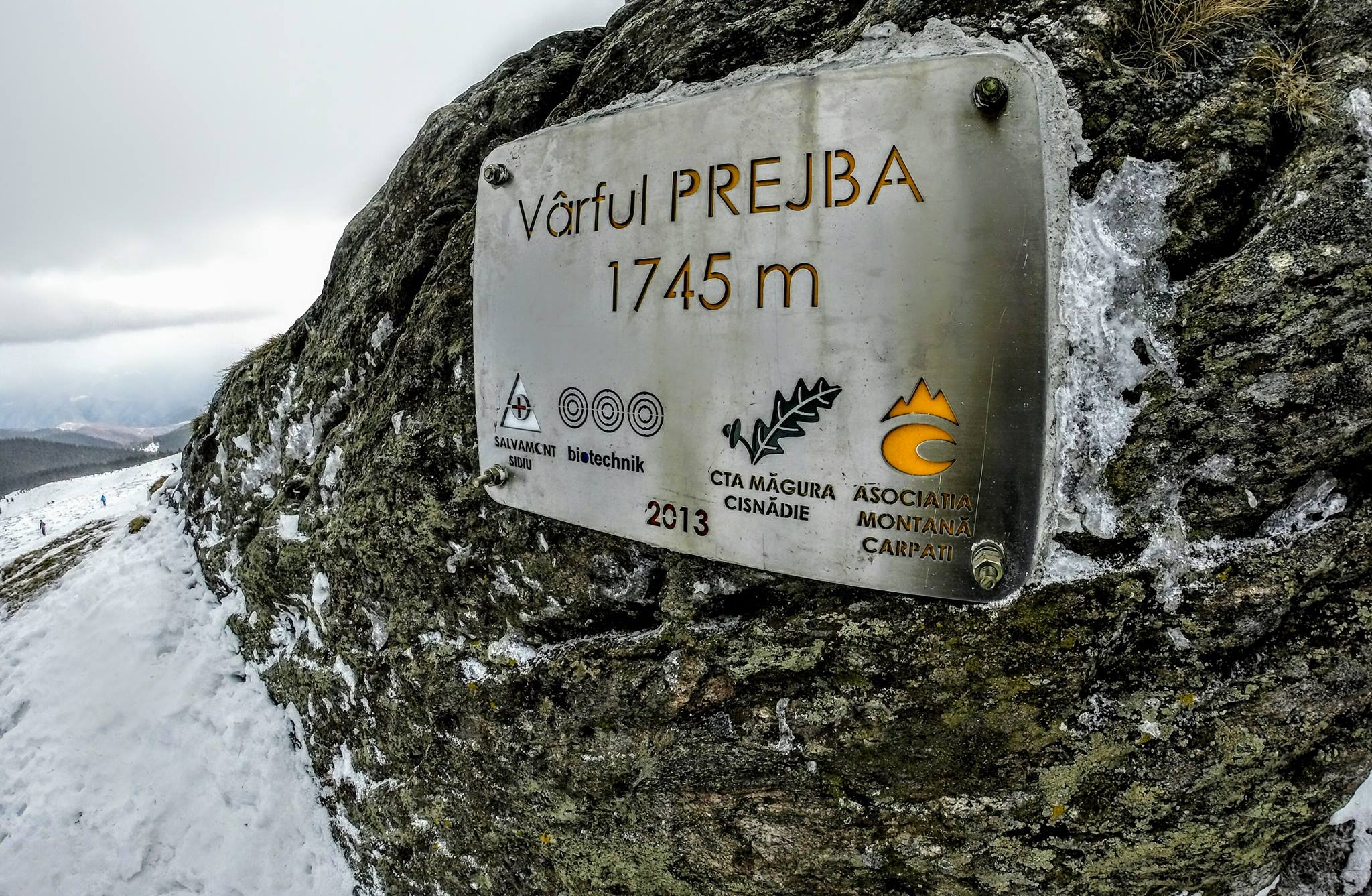 Circuit in Muntii Lotrului Cabana si Varful Prejba | BookTes