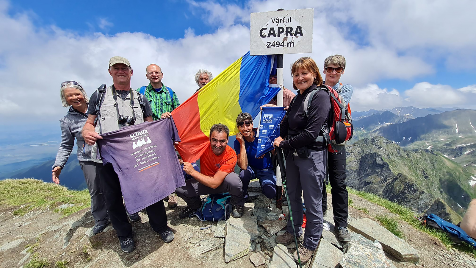 Drumetie in Muntii Fagaras (Circuitul Caldarii Balea - Varful Capra ...