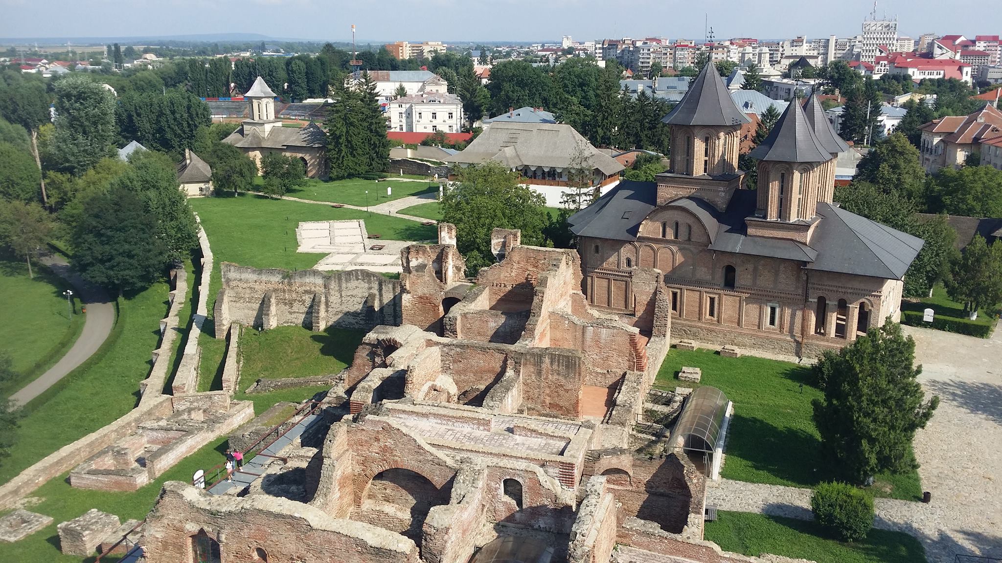 Ansamblul Monumental Curtea Domneasca | BookTes